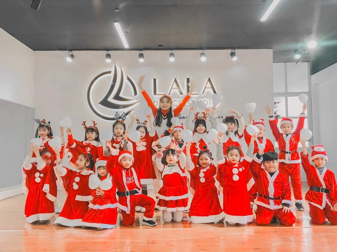 Đơn vị đào tạo nghệ thuật xuất sắc Lala Dance Studio góp mặt tại Hội ...